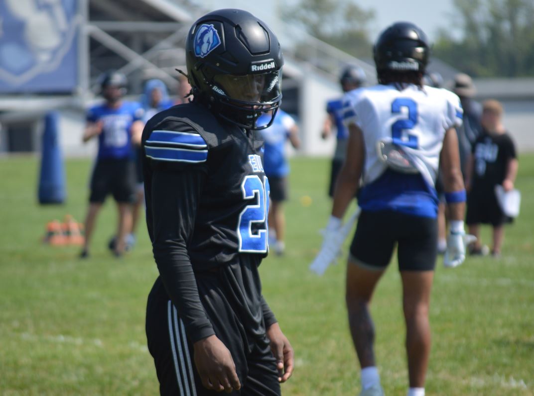 Fresh Faces: New Eastern Illinois CB thrives on attacking the football ...