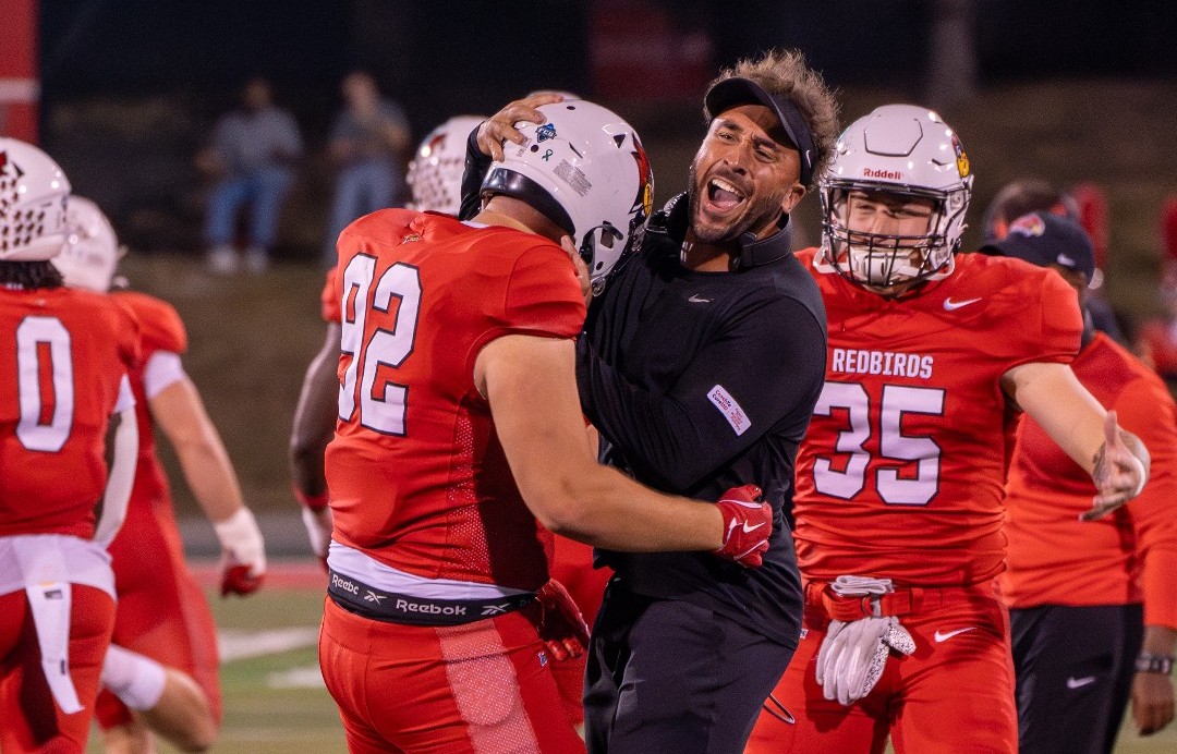 Pro wrestling remains a family affair for Illinois State D-line coach ...